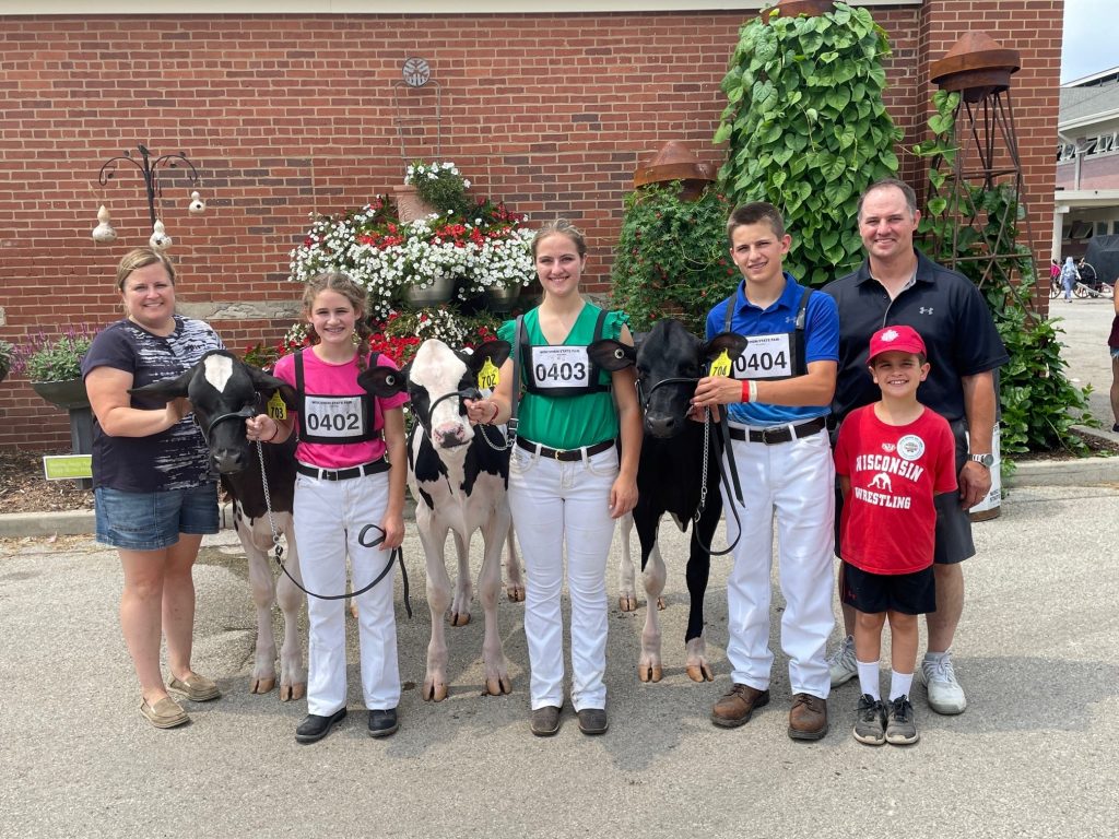 Ulness goes full circle with dairy judging – CALS News